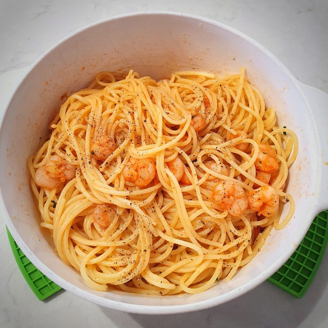 Espaguetis con Gambas al Ajillo - Recetas Piratas